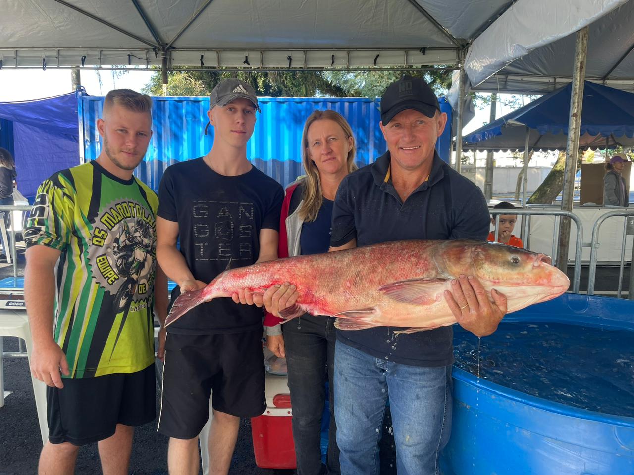 Feira do Peixe 2024 comercializa recorde de 3,5 toneladas de peixe vivo em Campo Largo